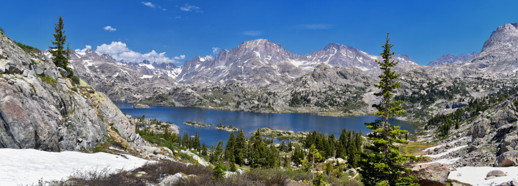 Best Day Hikes in the Beautiful Wind River Mountains - Pine Coast Hiking