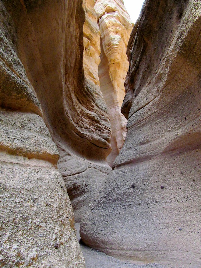 Best Hikes at Beautiful Kasha-Katuwe Tent Rocks National Monument ...